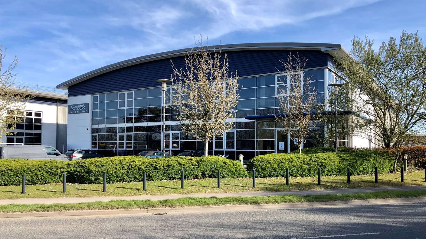 Balfe's Bikes Gatwick, Bike Workshop, Bicycle Sales, Accessories