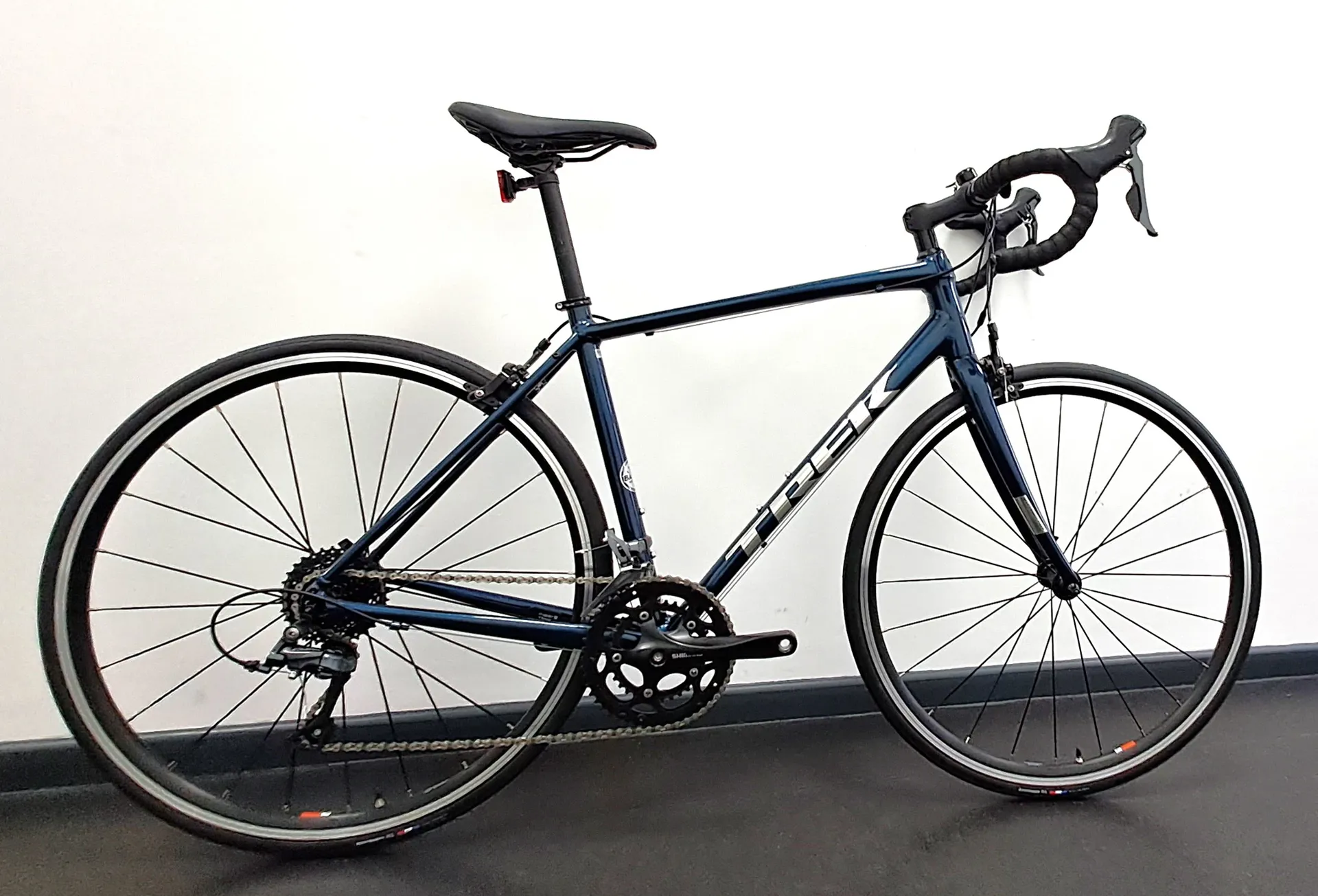 EX DISPLAY Trek Domane AL 2 Road Bike 54cm 2023 in Metallic Blue