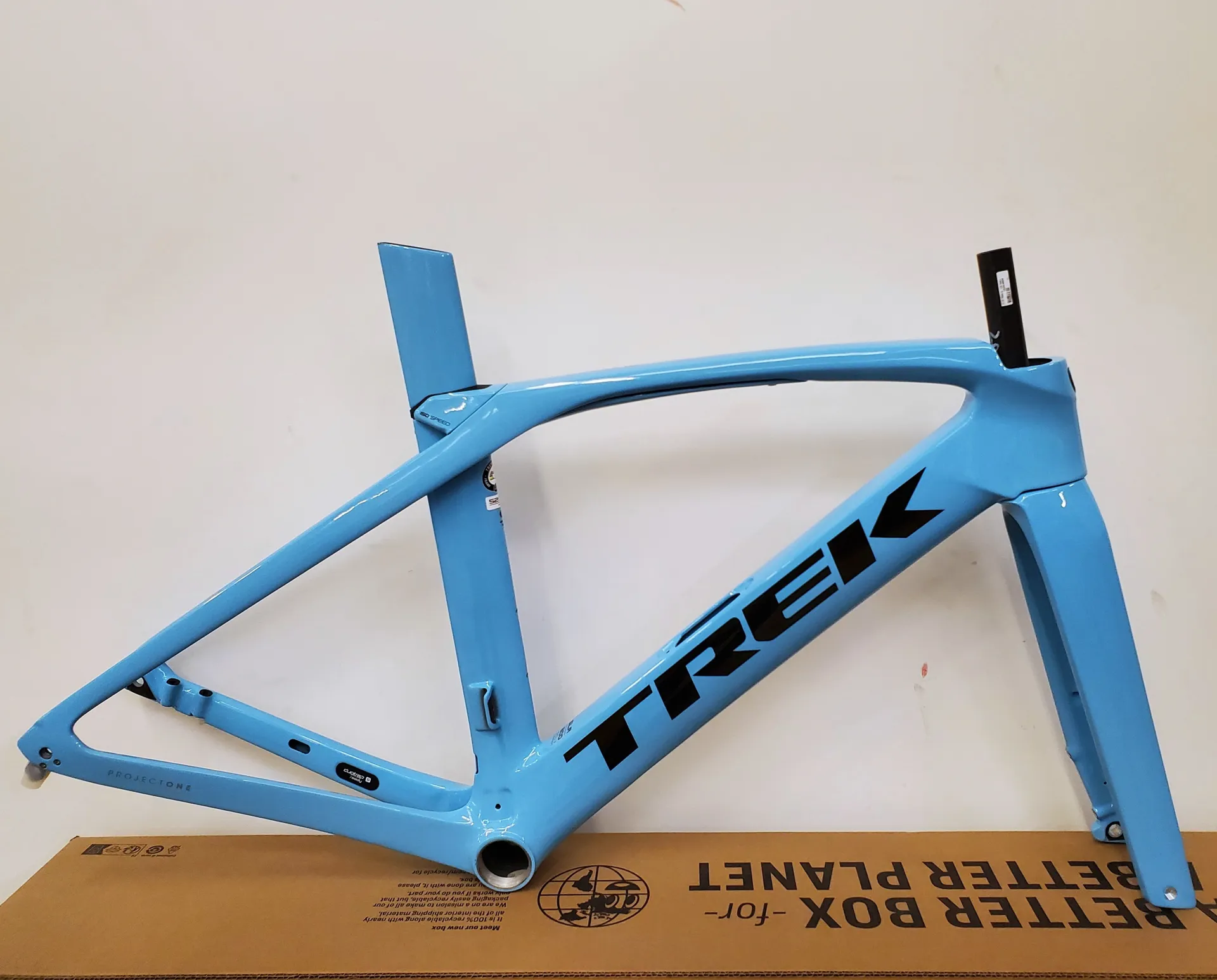 EX DISPLAY Trek Madone SLR Disc Frameset 52cm 2023 in Azure Blue