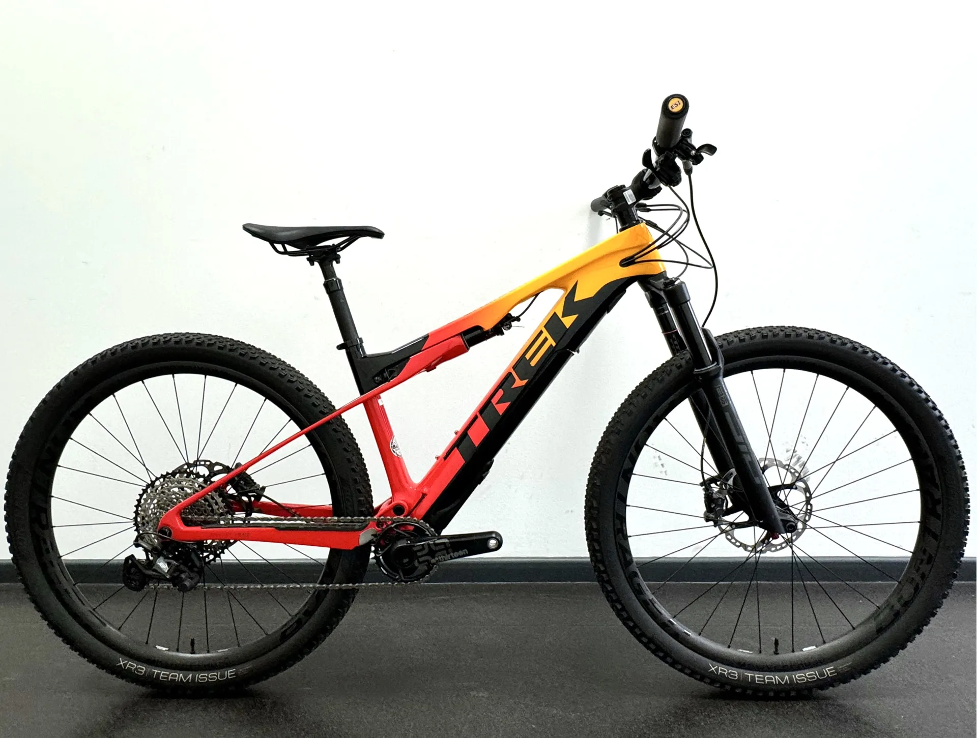 EX DISPLAY Trek E-Caliber 9.8 XT Full Suspension Electric Mountain Bike ...