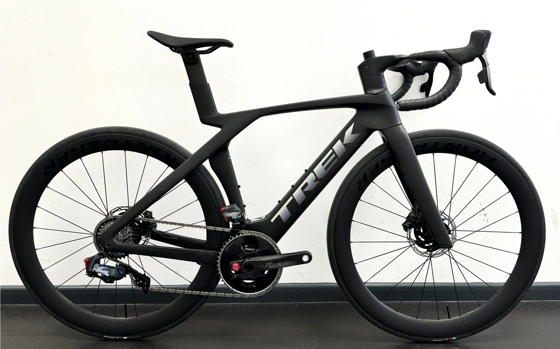 ONE OFF Trek Madone SLR 7 eTap Gen 7 Road Bike 2023 in Smoke Carbon