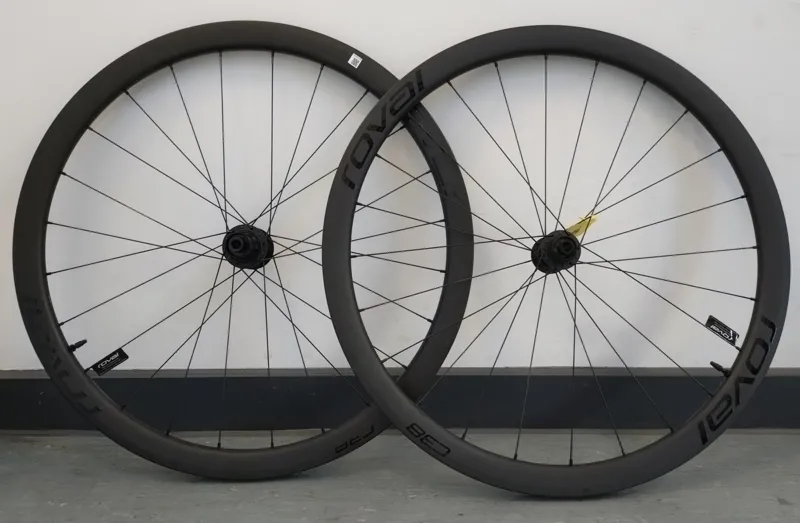 EX DISPLAY Roval Rapide C 38 700c Wheelset in Carbon/Black