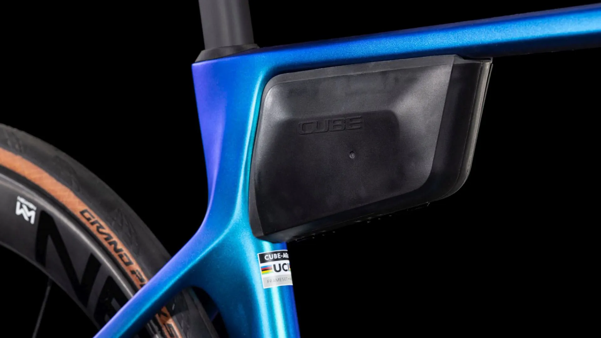 Cube Agree c:62 SLT Road Bike 2025 in Nebula/White