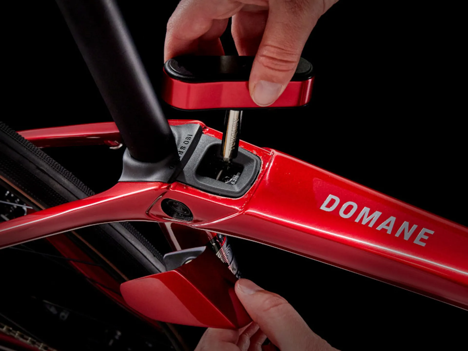 Trek Domane SL 6 eTap Gen 4 Carbon Road Bike 2024 in Crimson