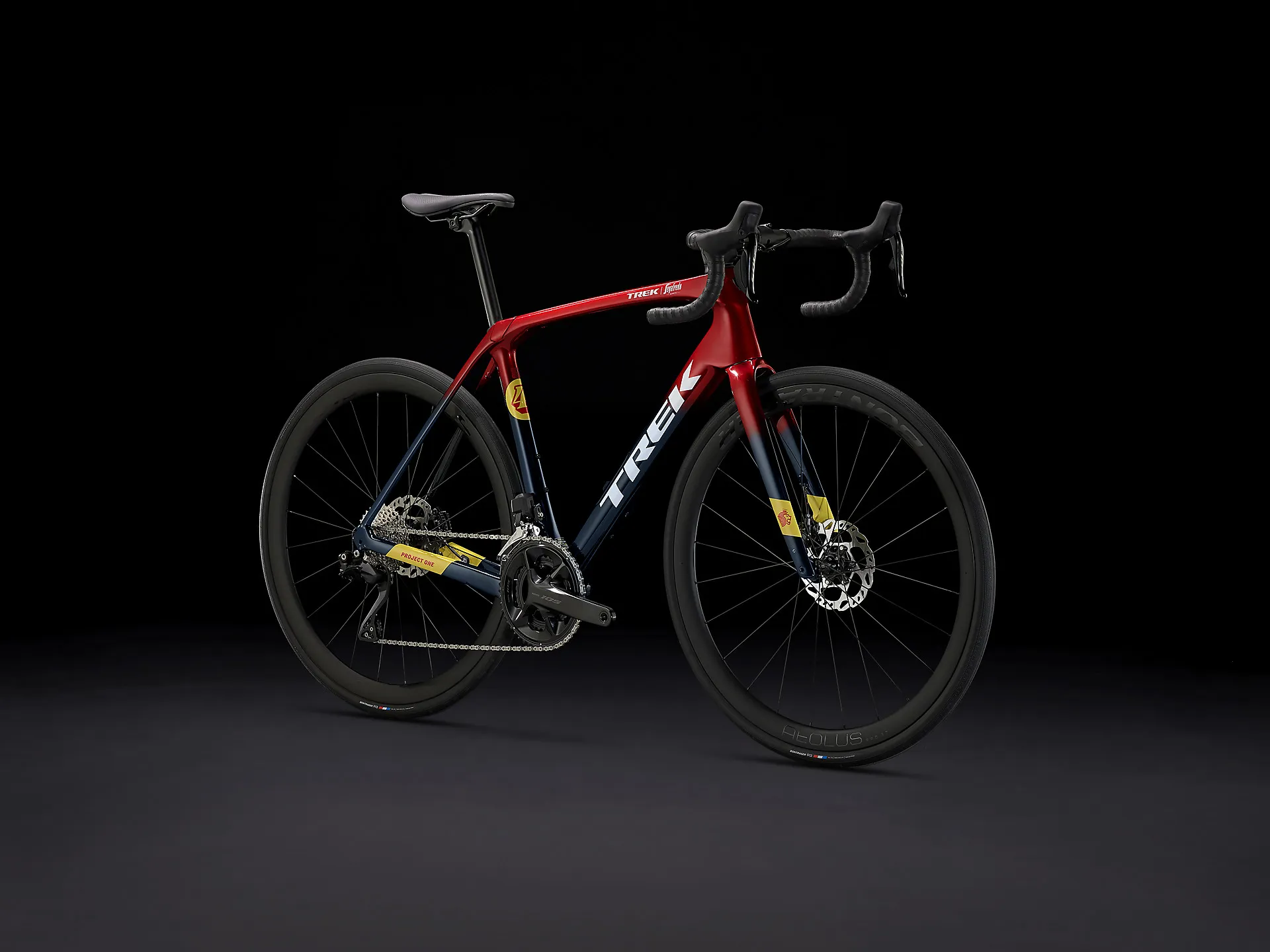 Trek Domane SLR 6 105 Di2 Gen 4 Carbon Road Bike 2024 in Metallic Red ...