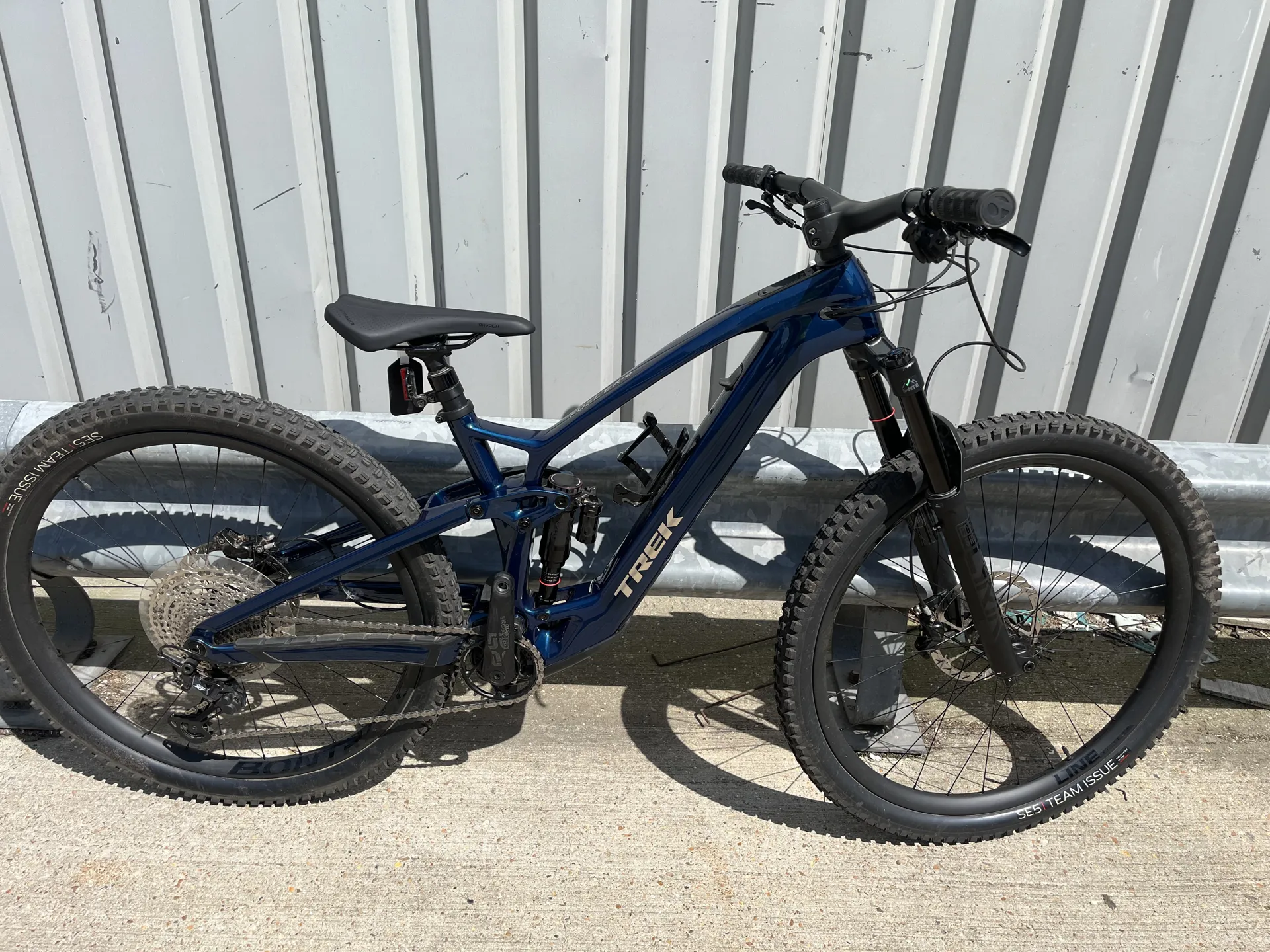 EX DEMO Trek Fuel EXe 9.8 XT Electric Mountain Bike Medium 2025 in ...