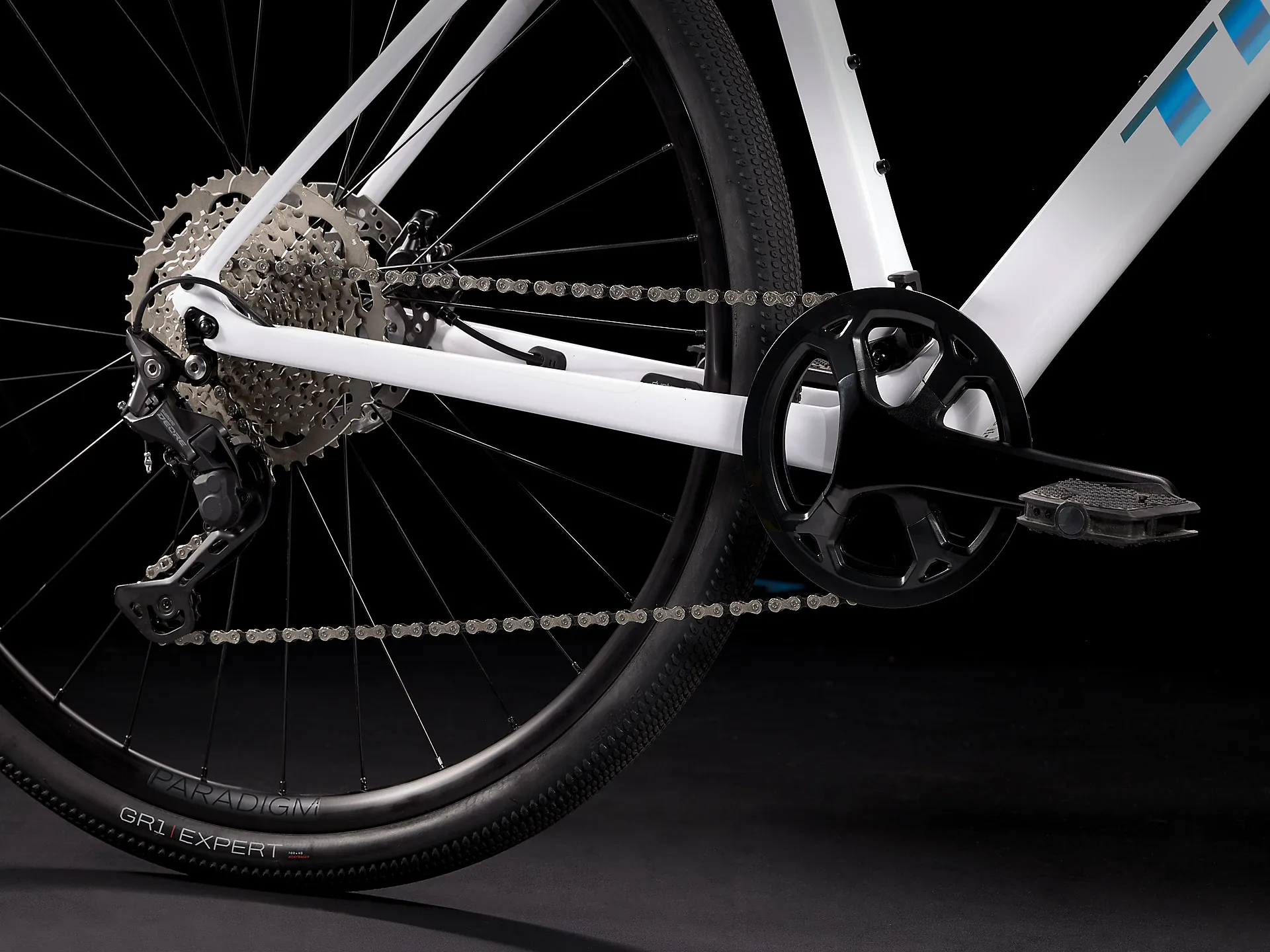 Trek FX Sport 4 Carbon Hybrid Bike 2025 in White