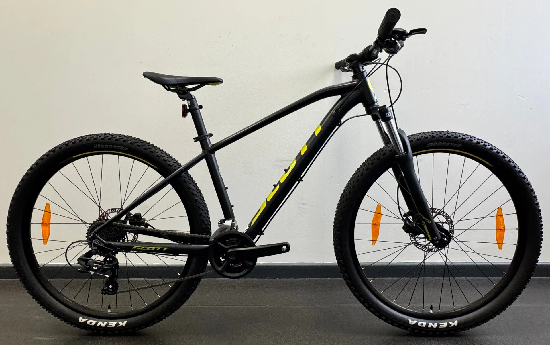 EX DEMO Scott Aspect 760 Small Mountain Bike 2024 in Black