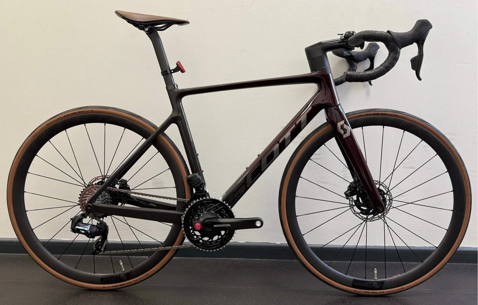 EX DISPLAY Scott Addict RC 10 Road Bike M54 2025 in Red