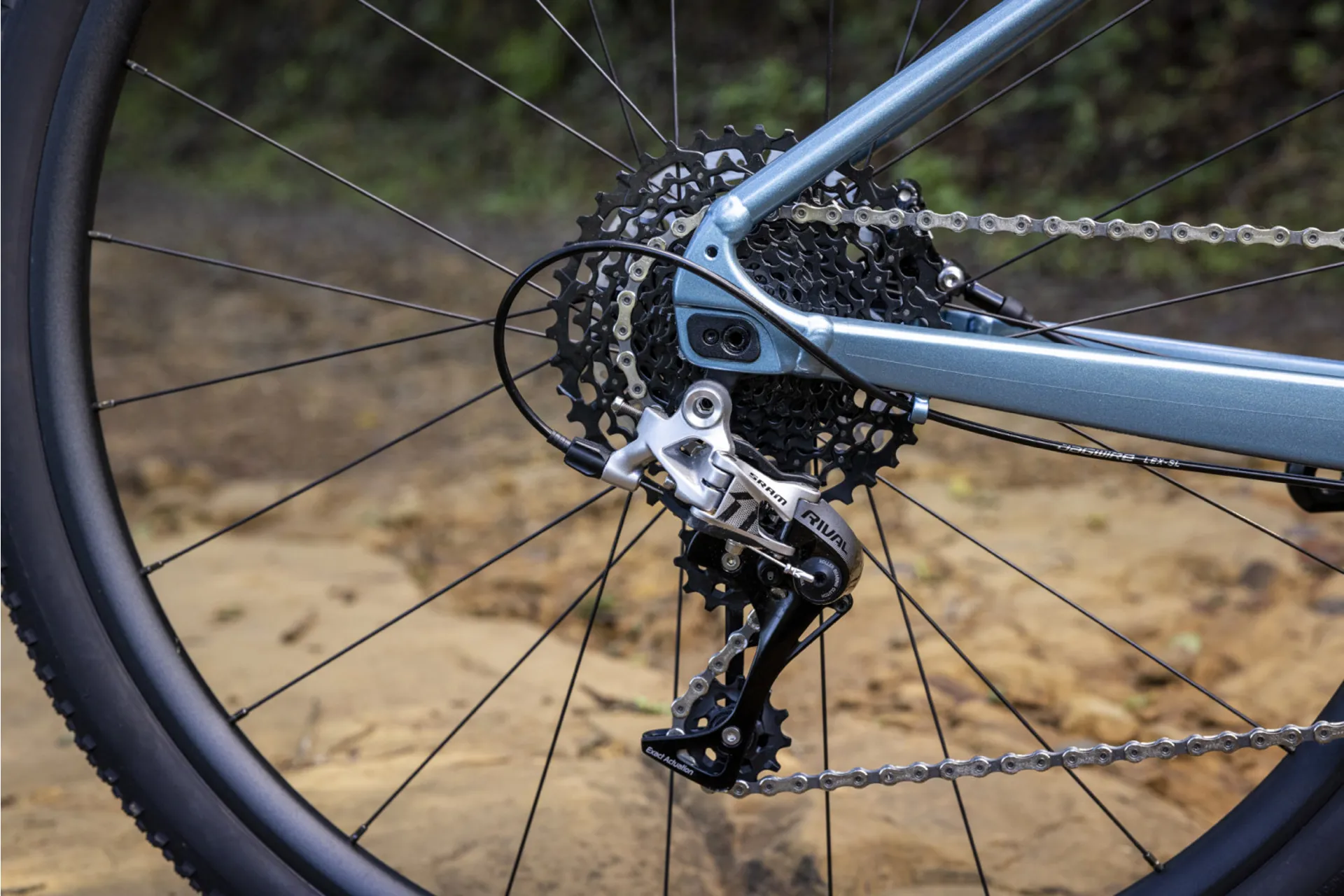 Giant Revolt X 1 Gravel Bike 2025 in Cold Night