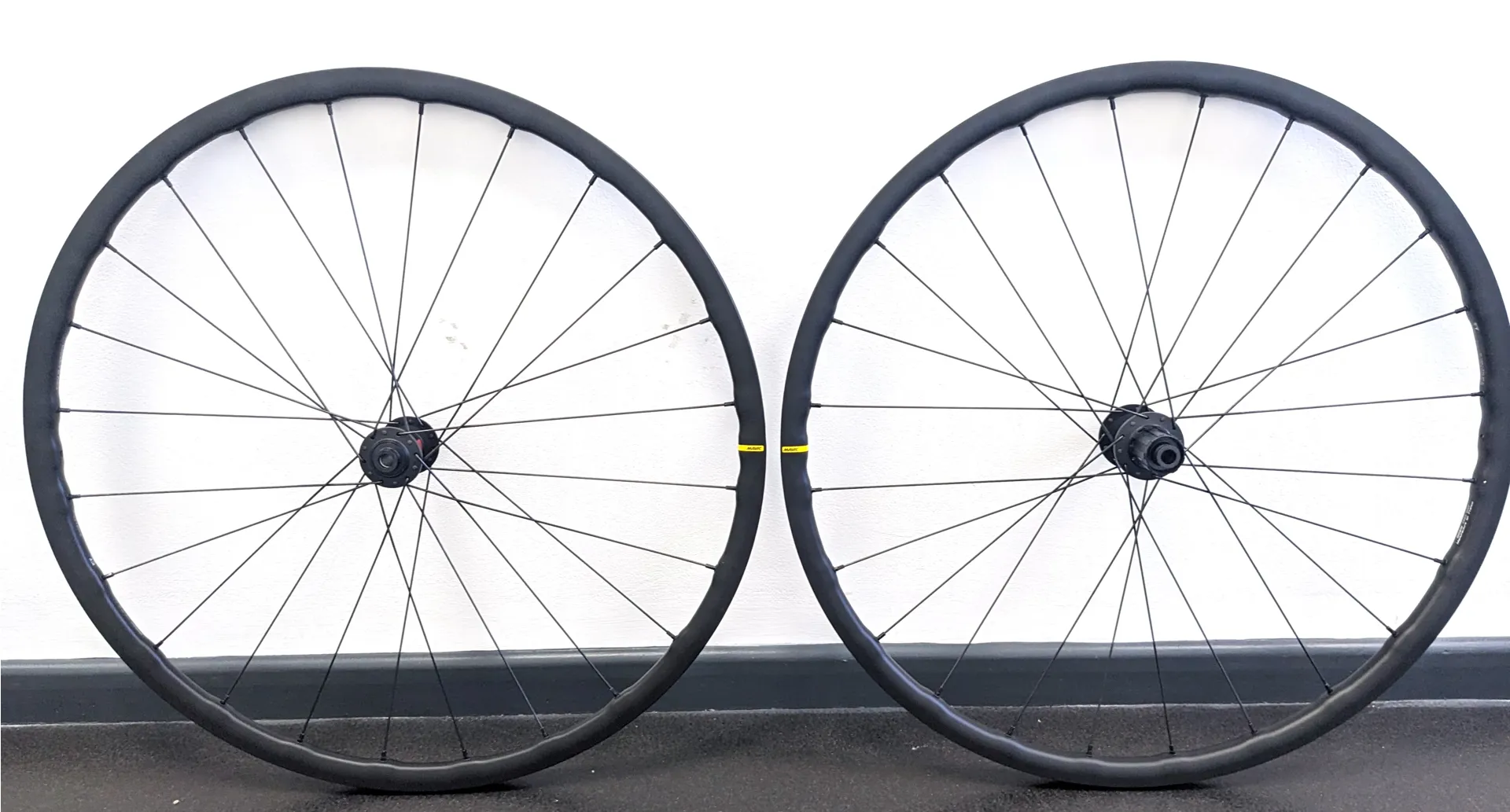 Mavic Open Pro UST DT Swiss 240 Hub 24H Disc Shimano 700 Wheelset