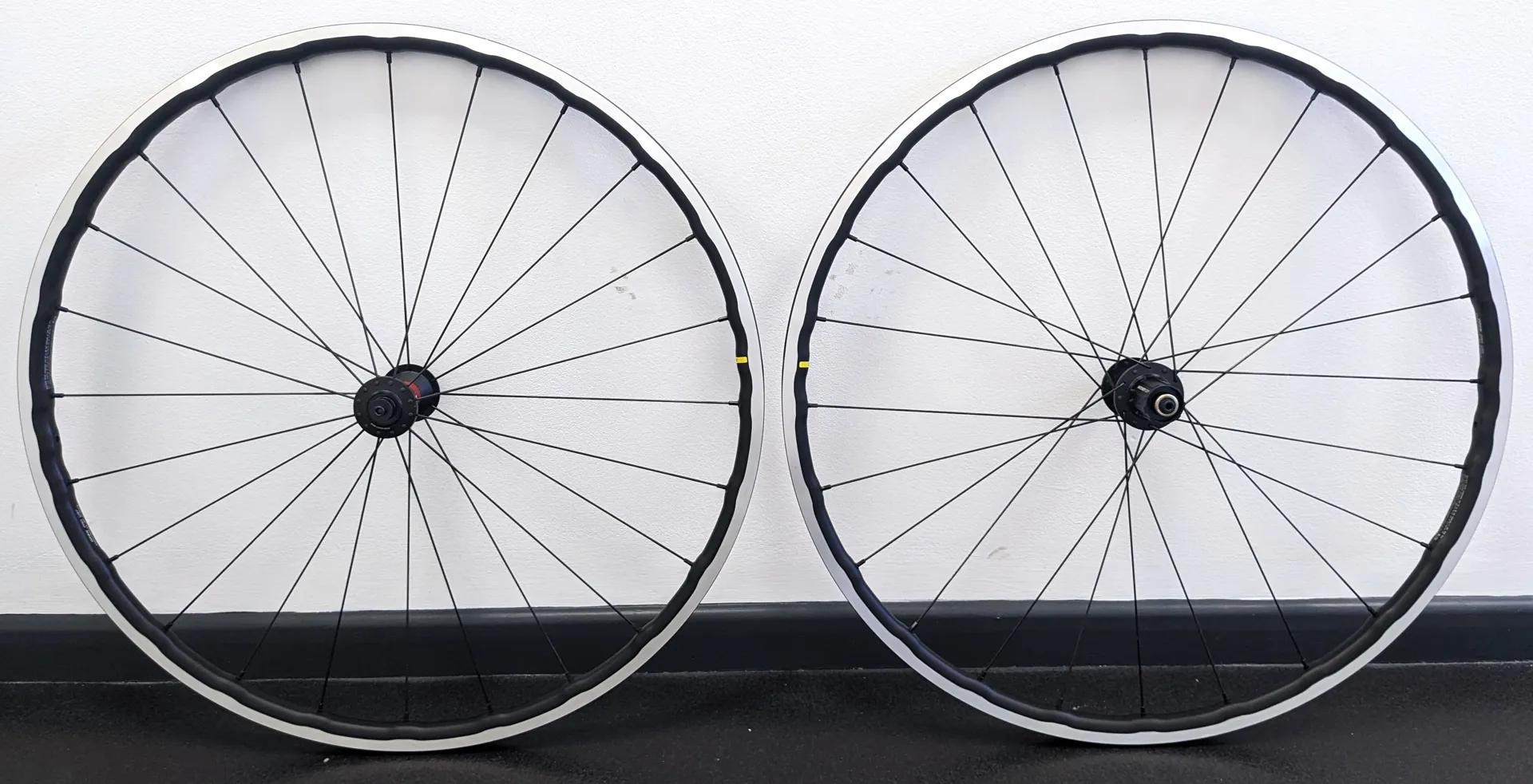 Mavic Open Pro UST DT Swiss 240 Hub 24H Rim Shimano 700c Wheelset