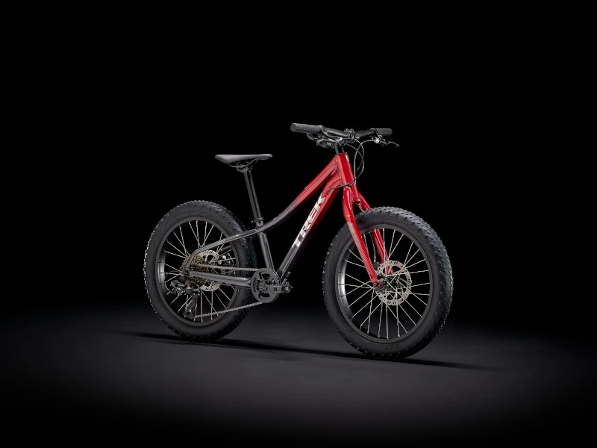 Trek Roscoe 20 inch Wheel Kids Mountain Bike 2023 in Rage Red to Black