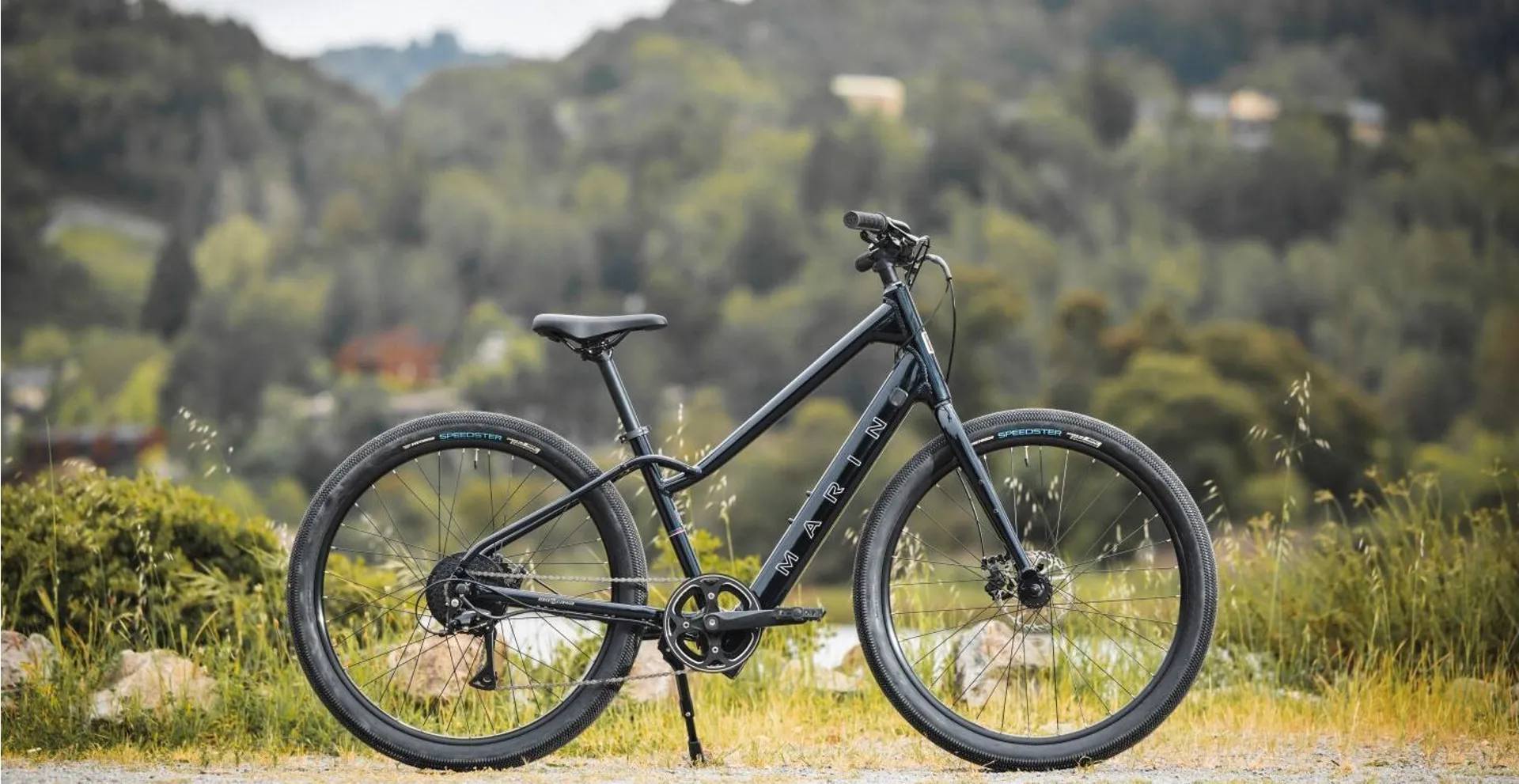 Marin Stinson E Electric Hybrid Bike 2026 in Blue