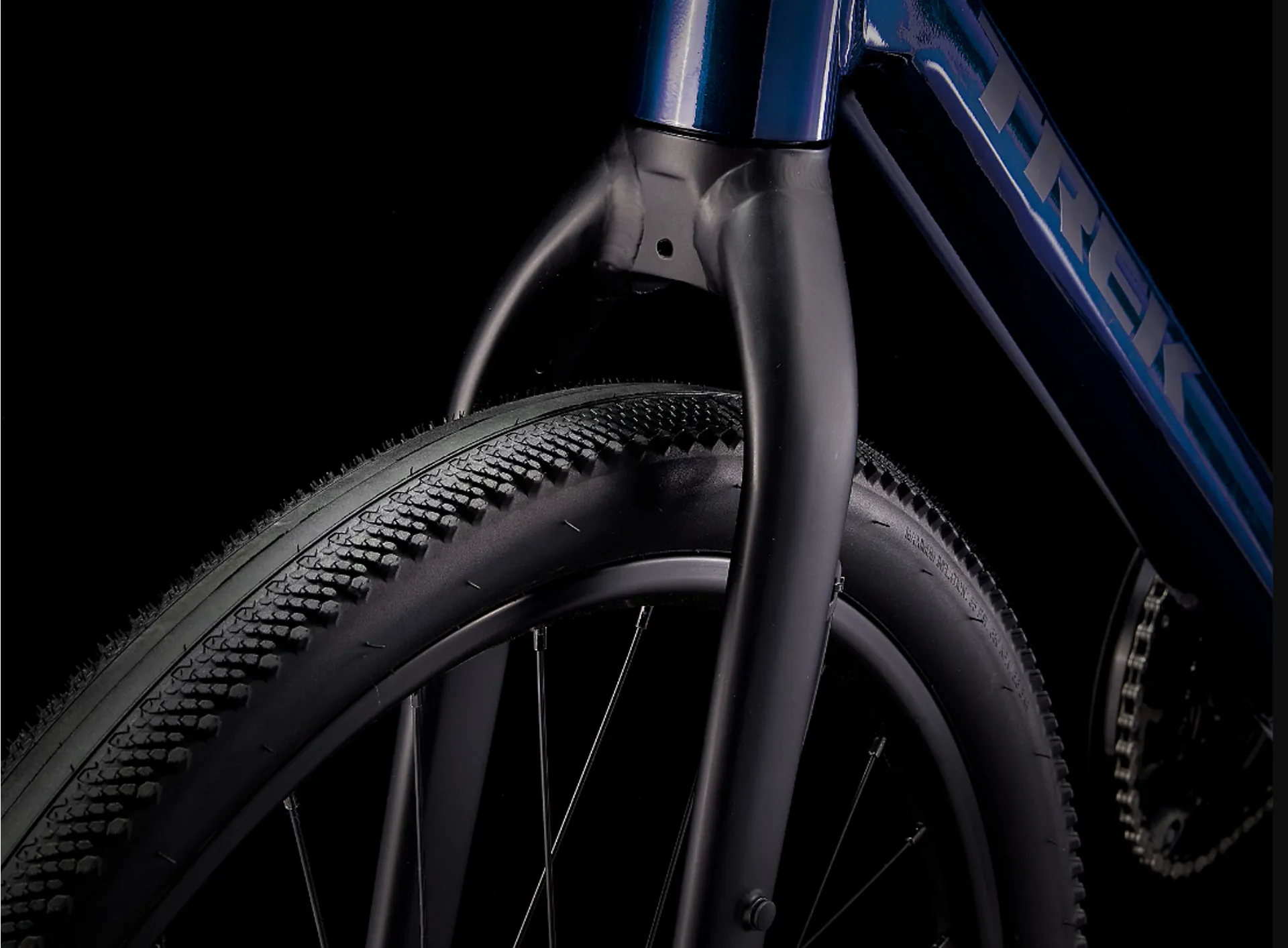 Trek Dual Sport 2 Gen 5 Hybrid Bike 2024 in Mulsanne Blue