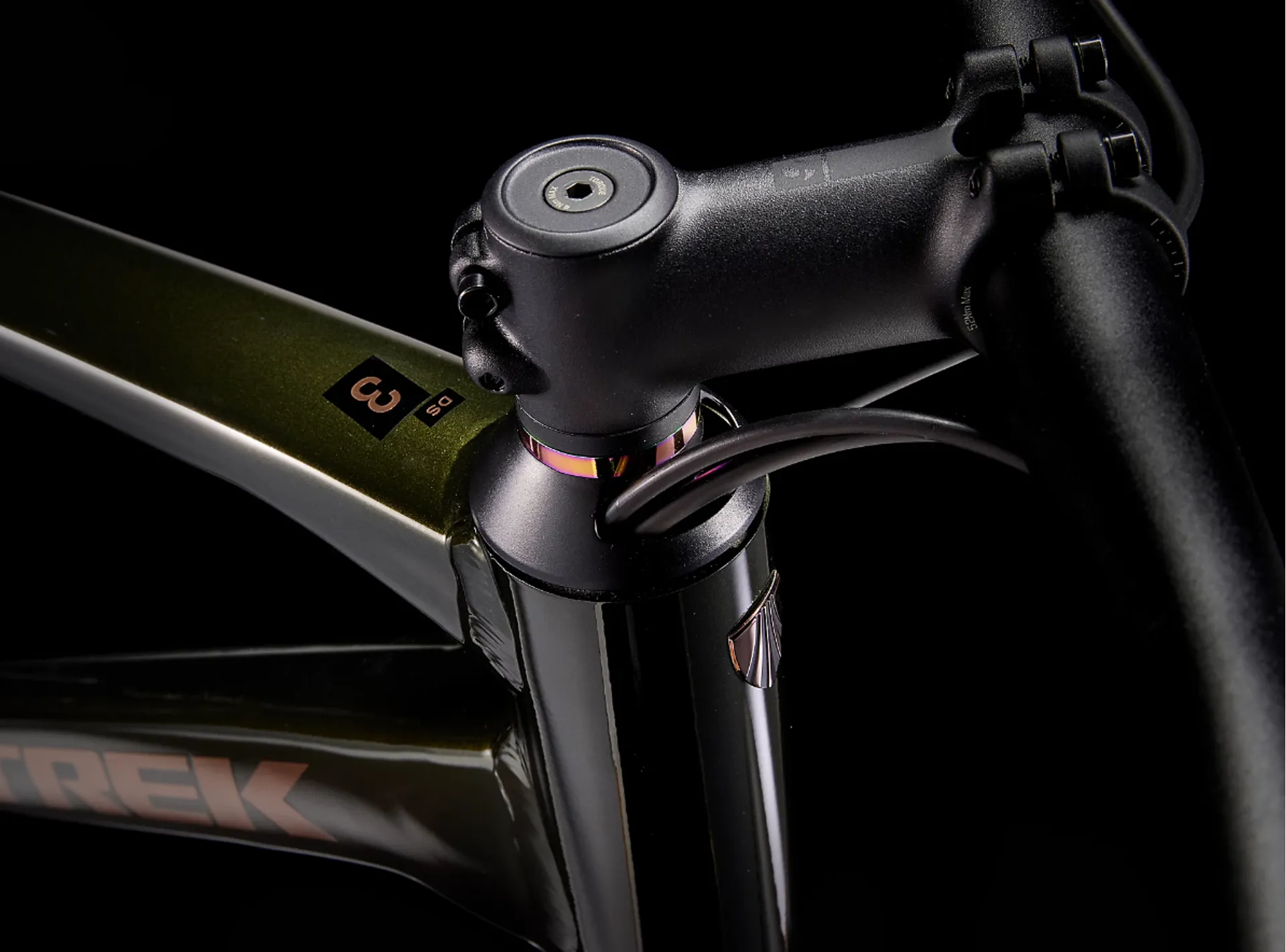 Trek Dual Sport 3 Gen 5 Hybrid Bike 2023 in Black Olive
