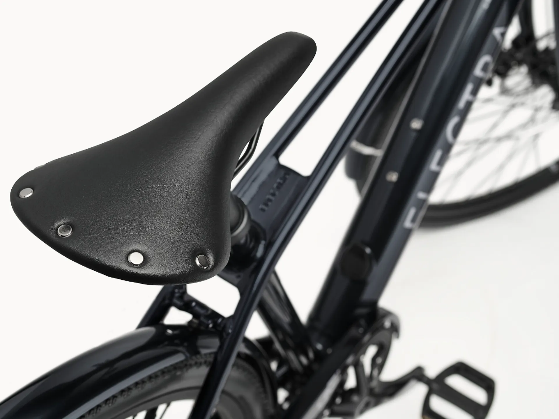 Electra Loft Go 7d Step Over Eu Electric Hybrid Bike 2025 in Black Mercury