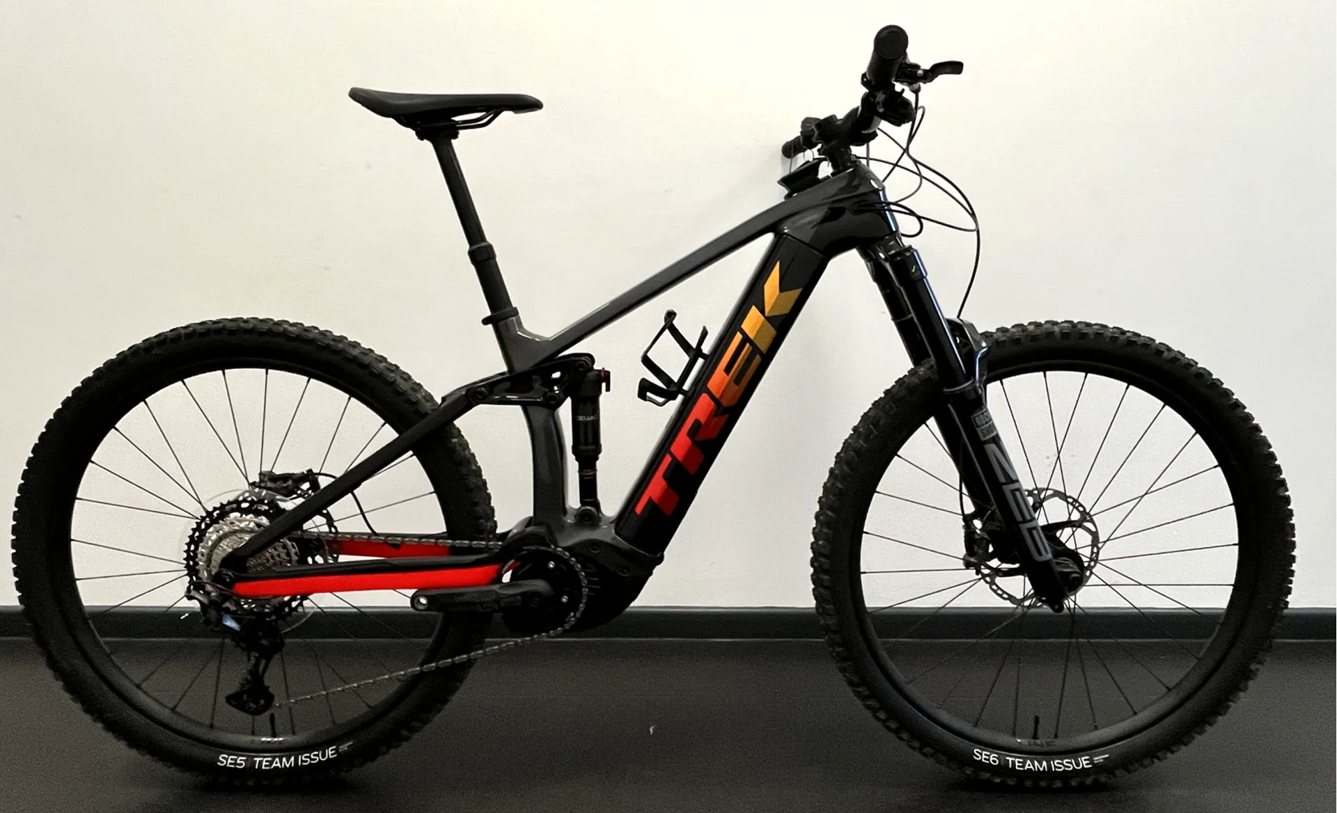EX DISPLAY Trek Rail 9.8 XT Gen 3 Electric Full Suspension MTB Medium ...