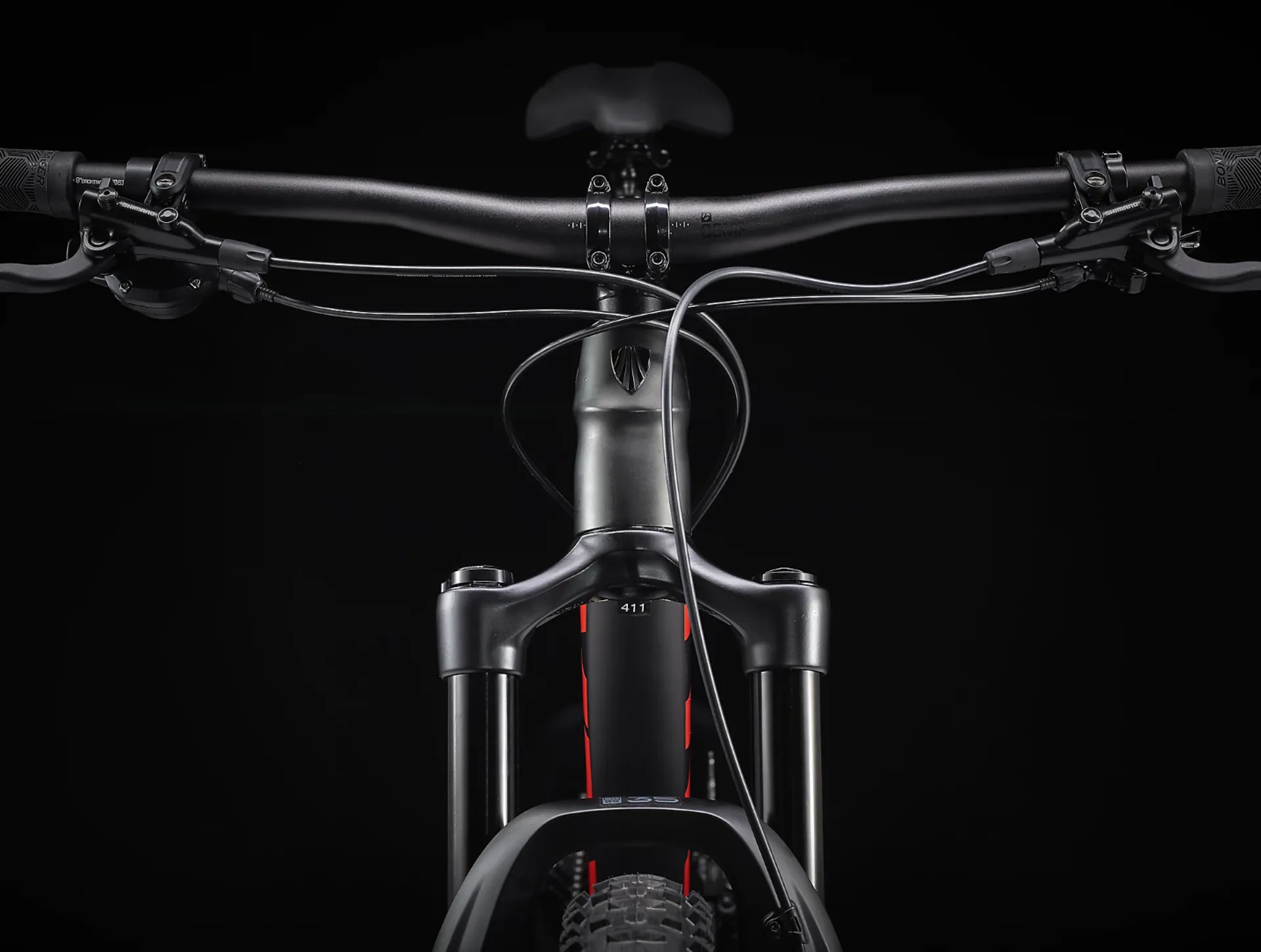 Trek Roscoe 8 Hardtail Mountain Bike 2023 in Black Olive