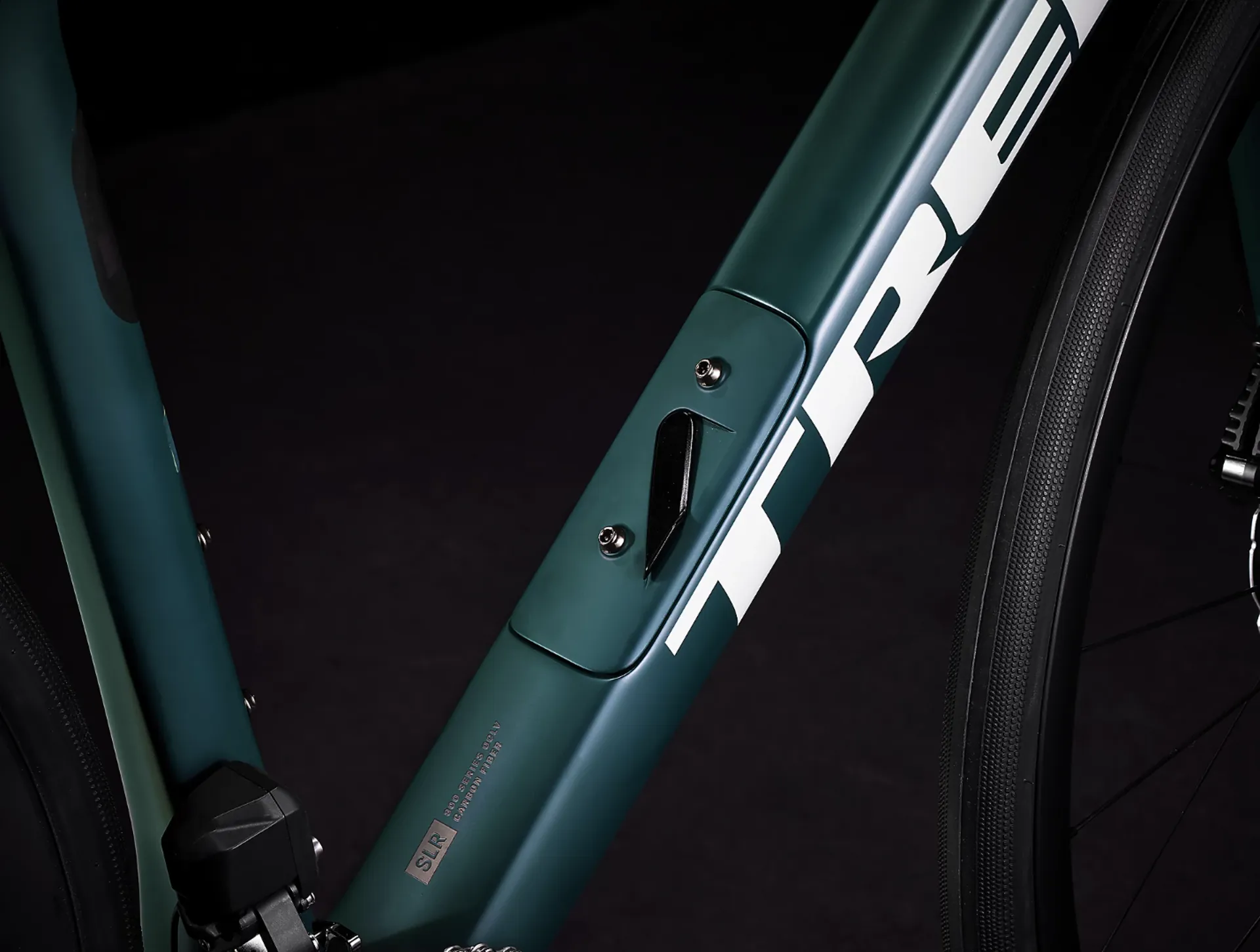 Trek Domane SLR 6 105 Di2 Gen 4 Carbon Road Bike 2024 in Juniper