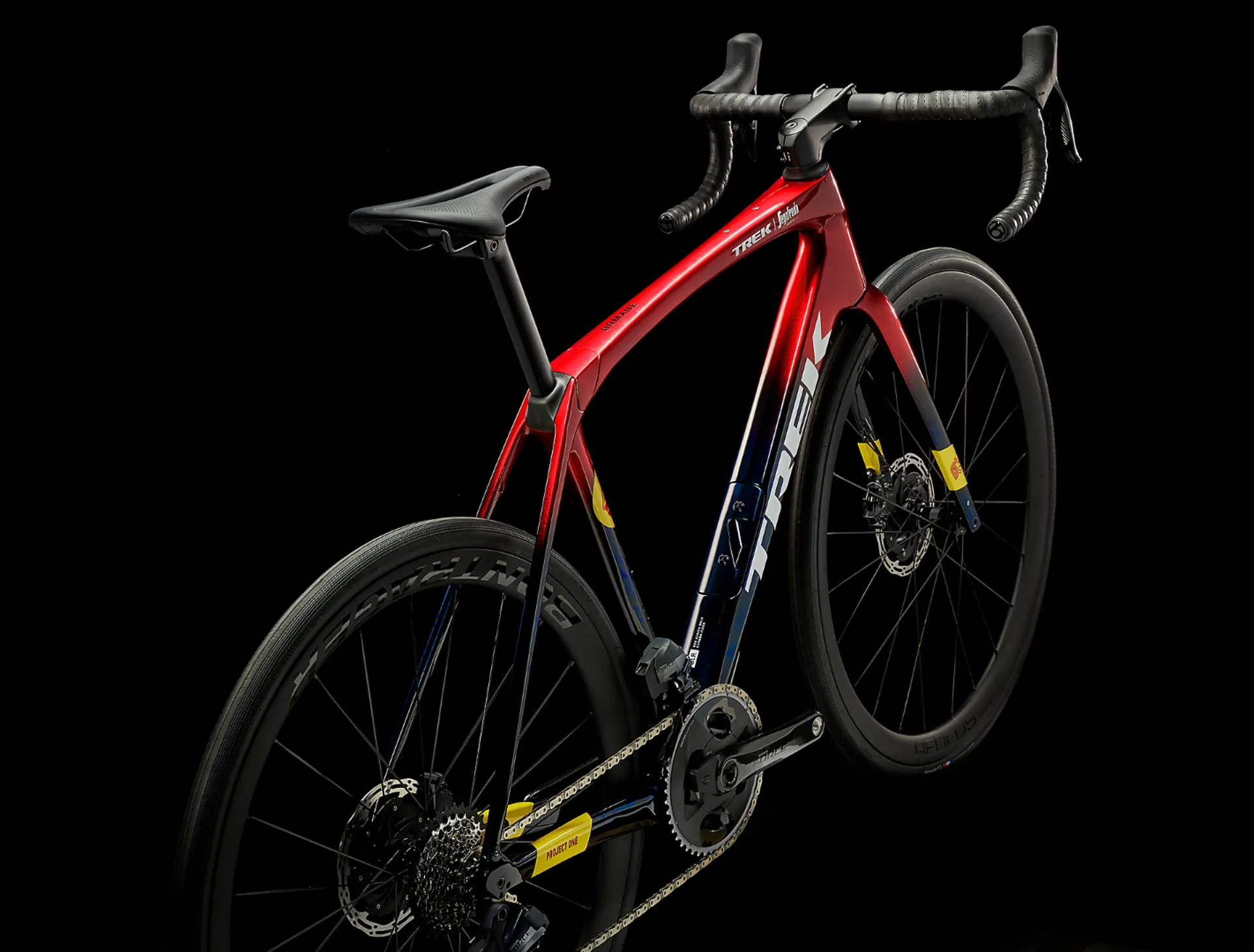 Trek Domane SLR 7 AXS Gen 4 Road Bike 2024 in Metallic Red Smoke/Blue ...