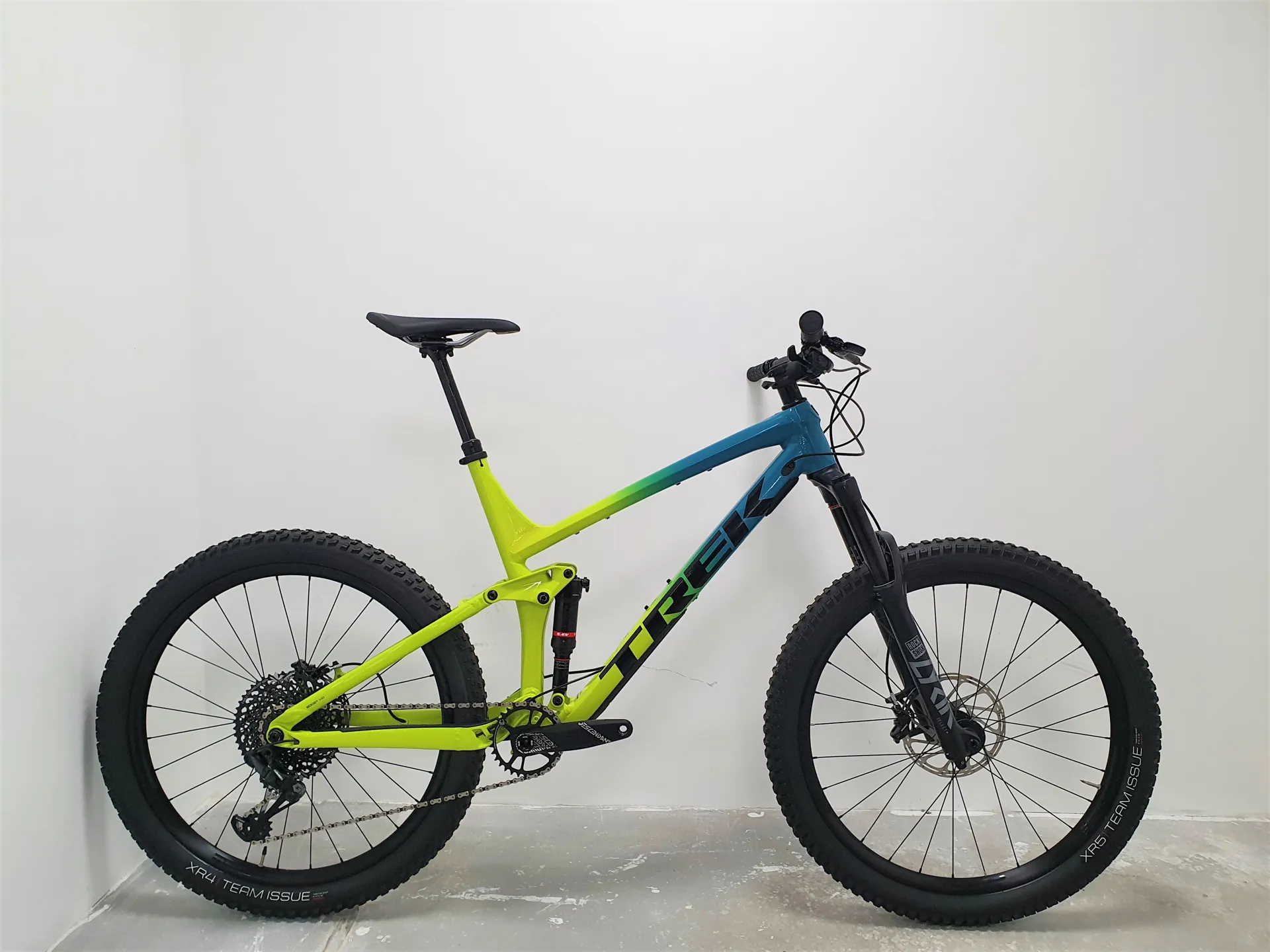 Ex Display Trek Remedy 8 27.5 Full Suspension Mountain Bike 2020 in ...