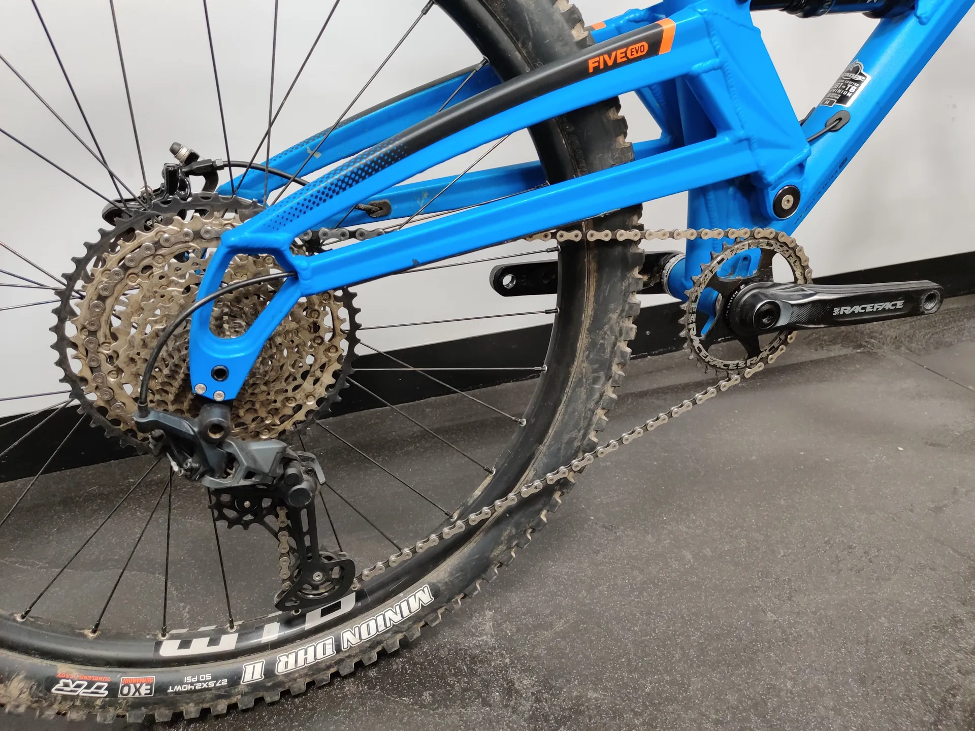 Ex - Demo Orange Five Evo Pro Medium Full Suspension MTB 21 Blue