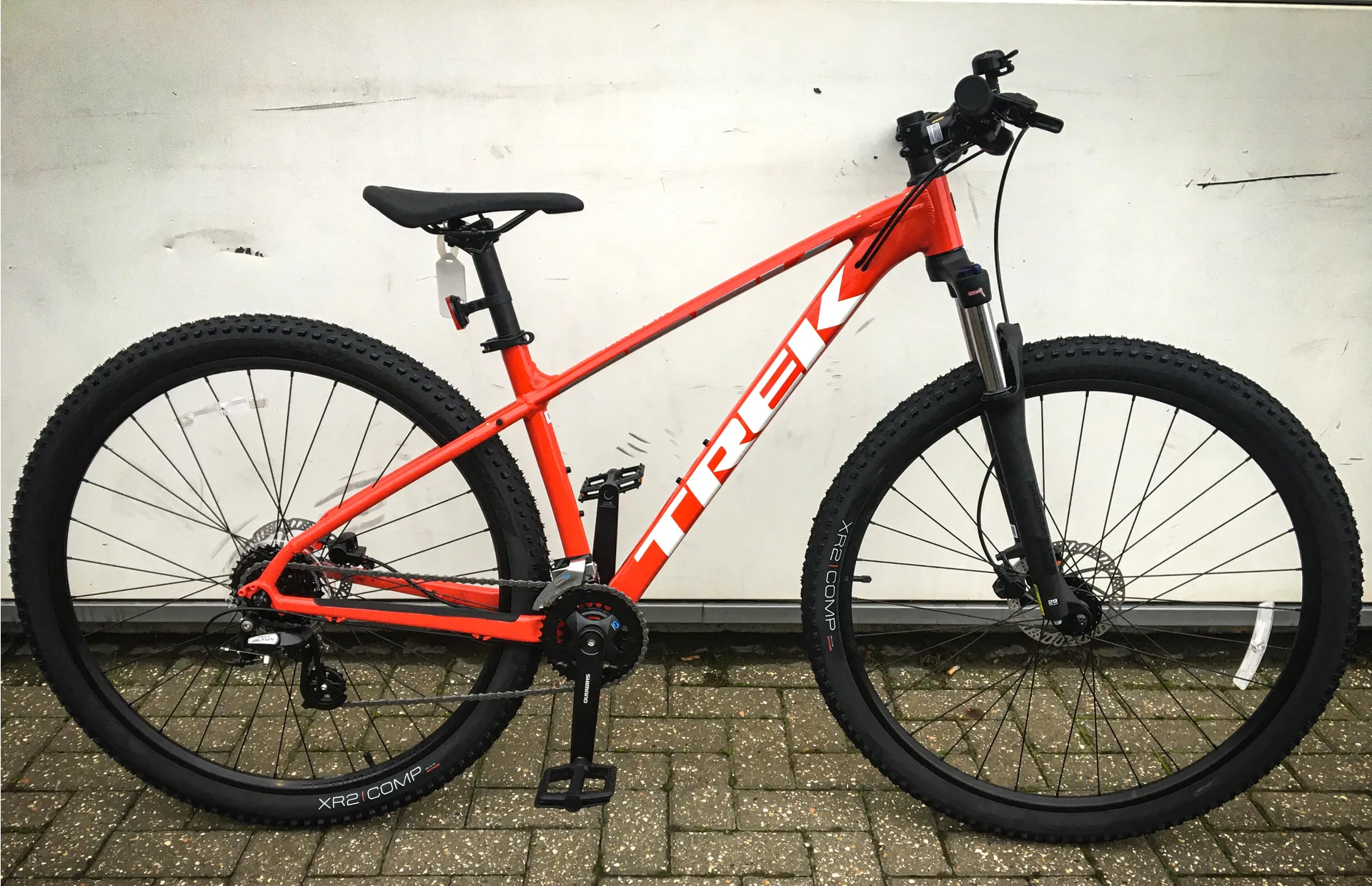 EX DISPLAY Trek Marlin 5 Hardtail Mountain Bike Medium 2023 in Red