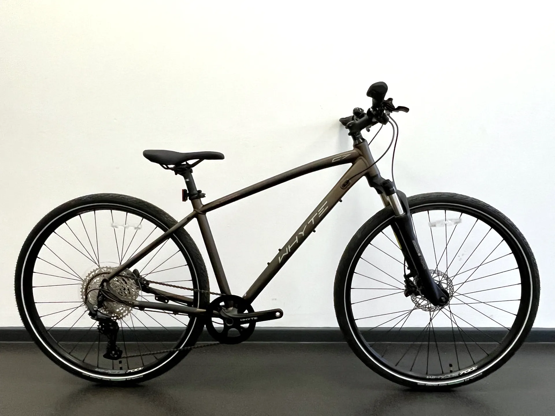 EX-DISPLAY Whyte Caledonian V4 Hybrid Bike Medium 2023 in Bronze