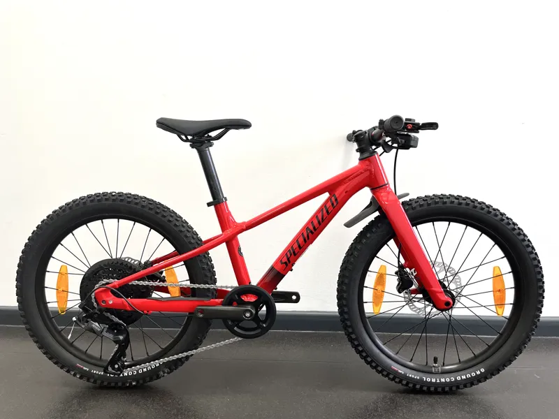 EX-DISPLAY Specialized Riprock 20 inch Kids Bike 2023 in Red