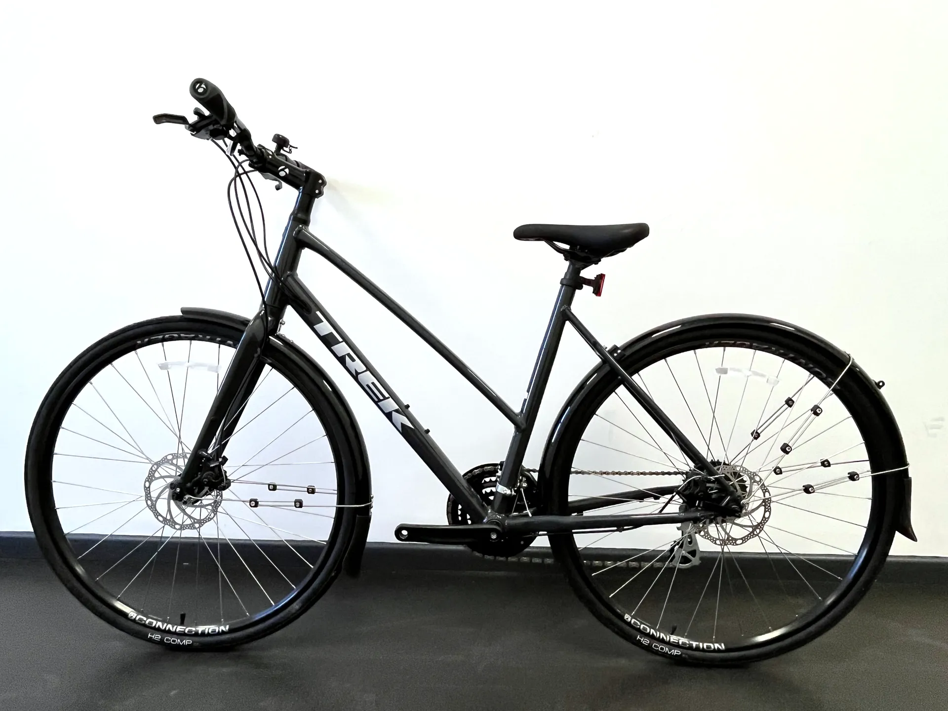 EX-DISPLAY Trek FX 1 Stagger Step-Through Hybrid Bike Large 2021 in Grey
