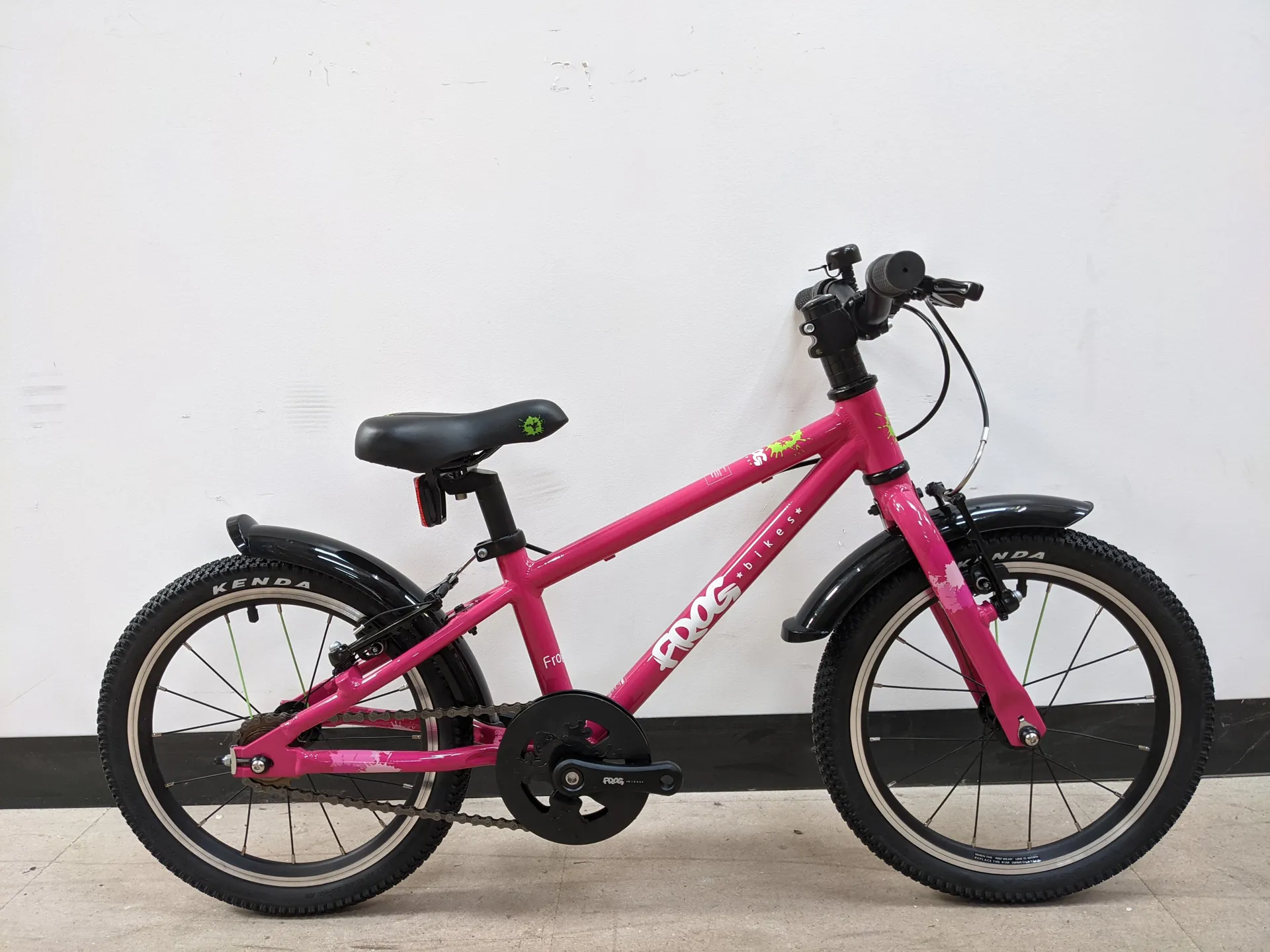 EX-DISPLAY Frog First Pedal 44 Kids Bike 16 inch Wheel 2022 in Pink