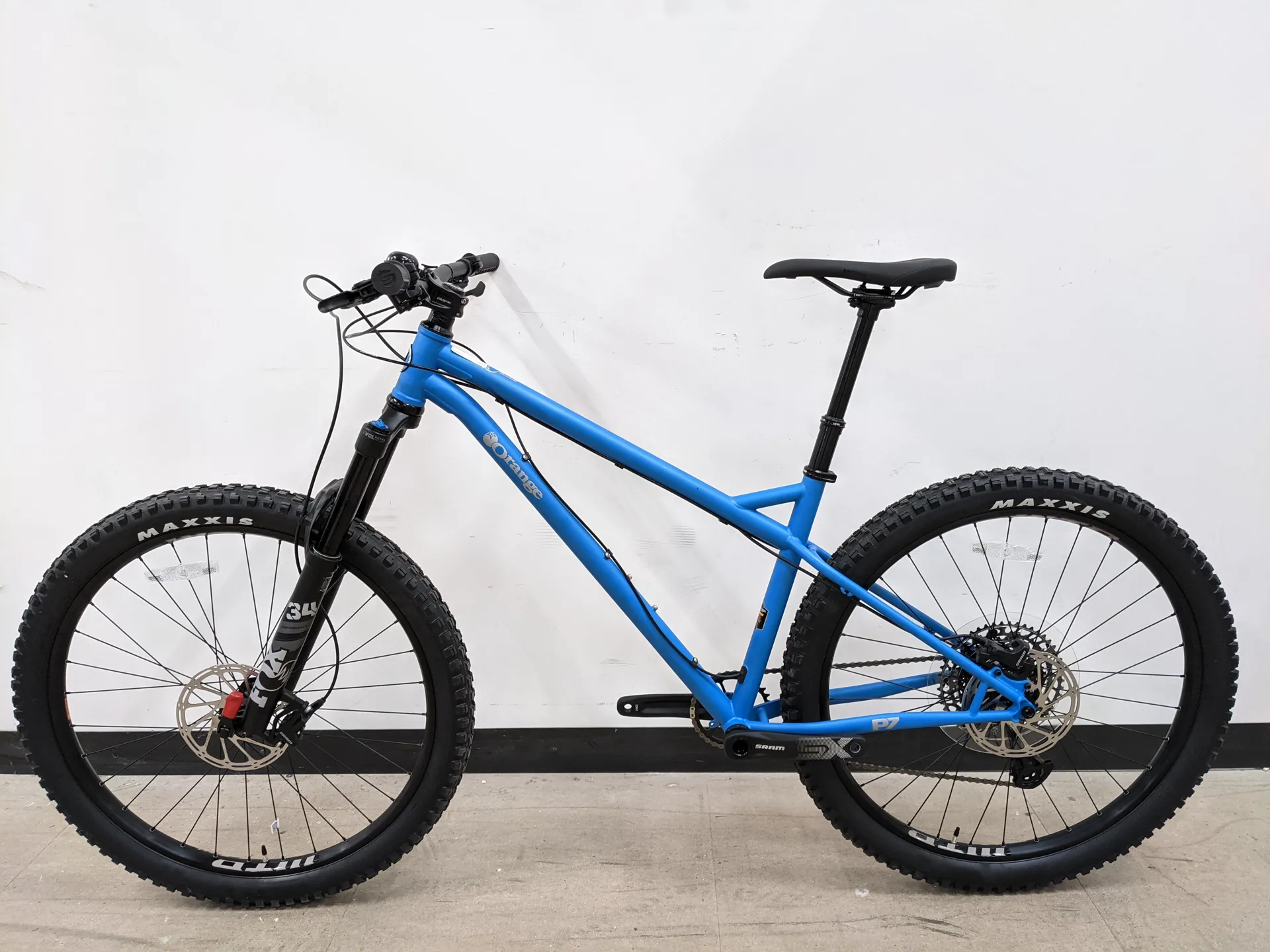 EX-DISPLAY Orange P7 S 27.5 Hardtail Mountain Bike Medium 2021 in ...