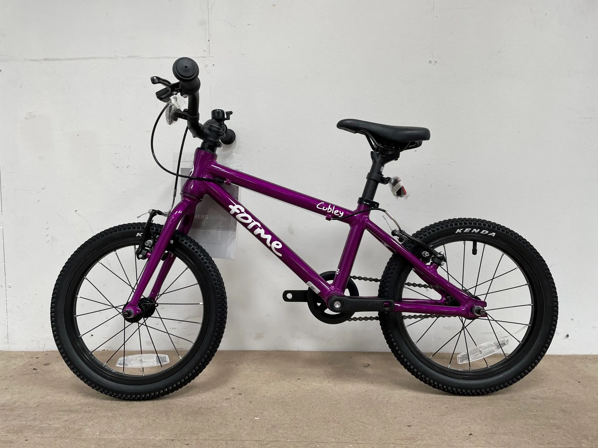 EX-DISPLAY Forme Cubley 16 inch wheel Kids Bike 2022 in PURPLE