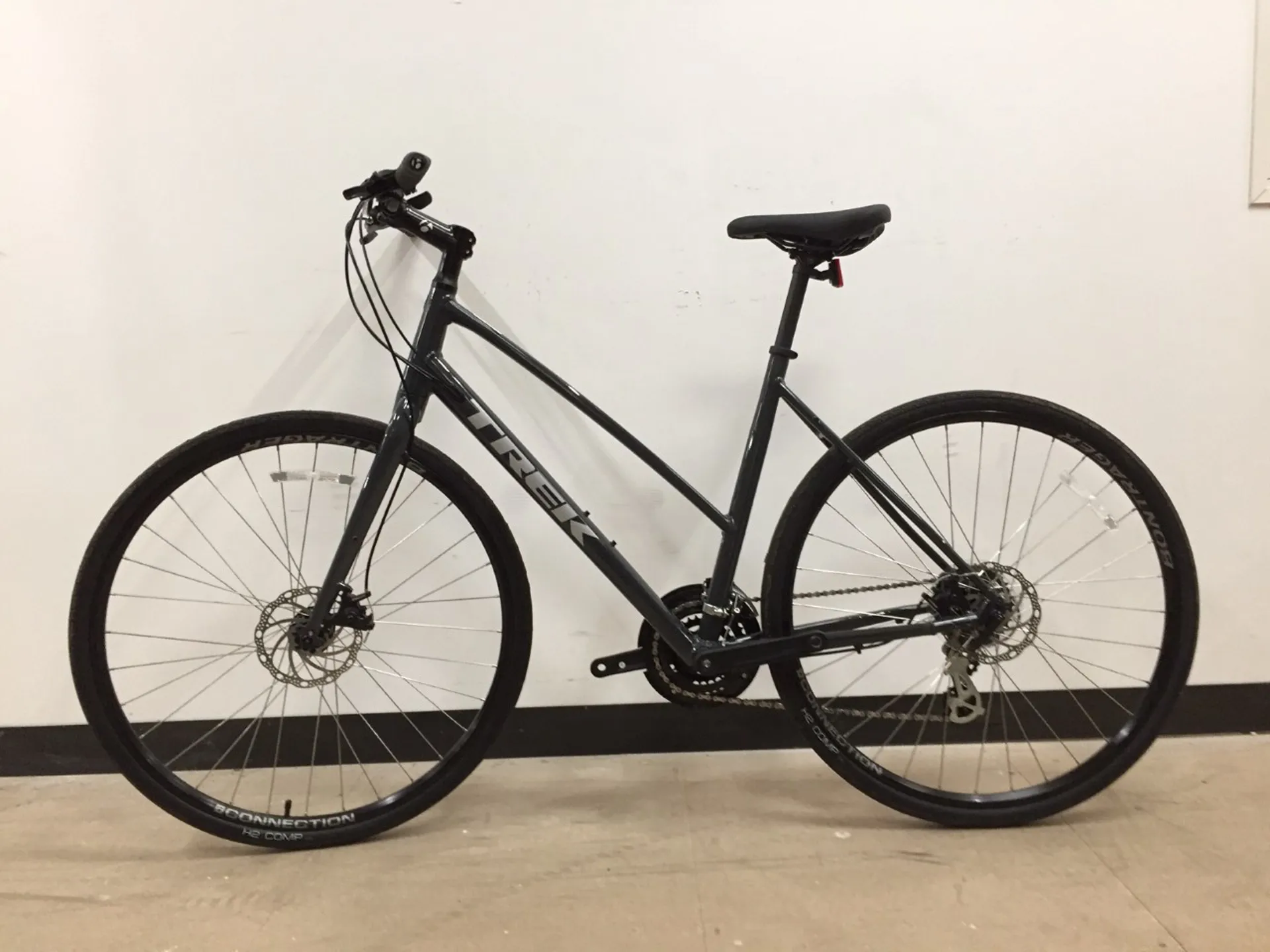 EX-DISPLAY Trek FX 1 Stagger Disc Womens Step-Through Hybrid Bike