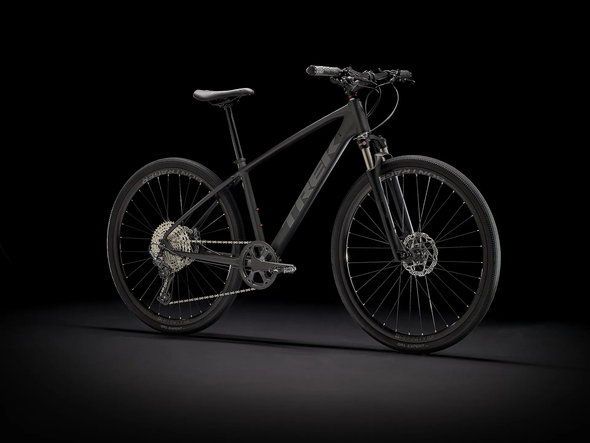 Trek Dual Sport 4 Hybrid Bike 2021 in Trek Black
