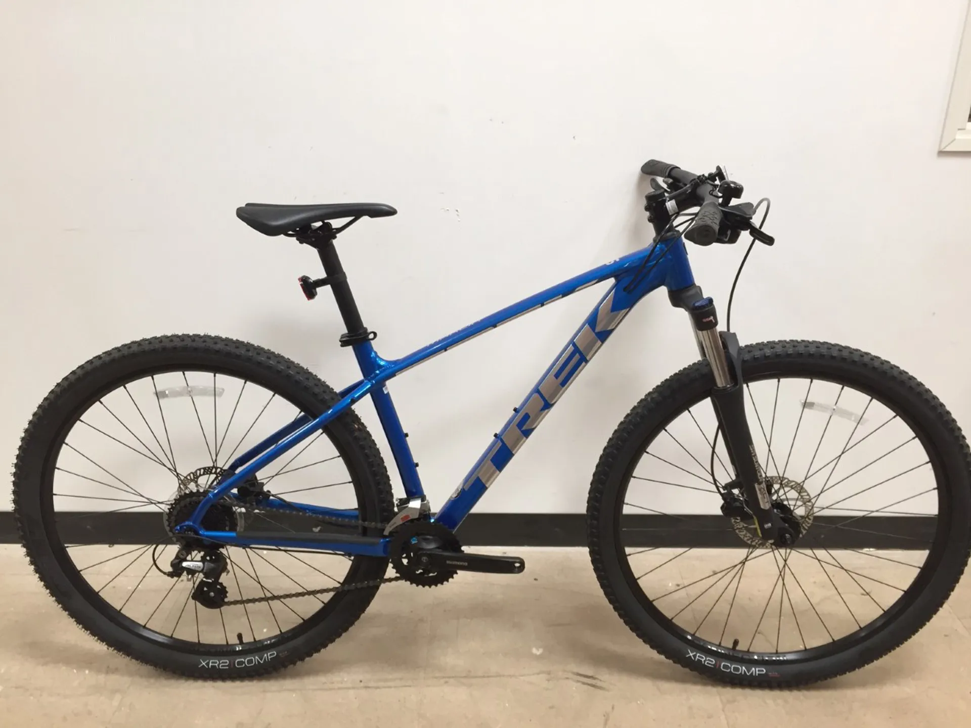 EX-Demo Trek Marlin 6 ML Hardtail Mountain Bike 2021 in Alpine Blue
