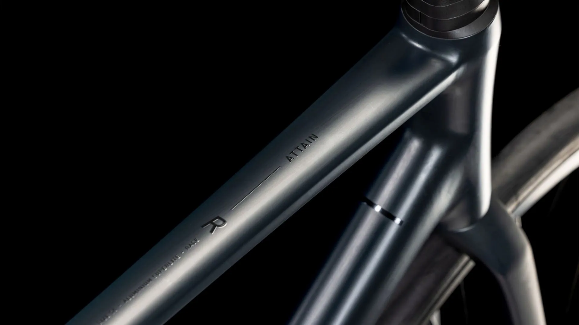 Cube Attain Race Road Bike 2025 in Night/Black